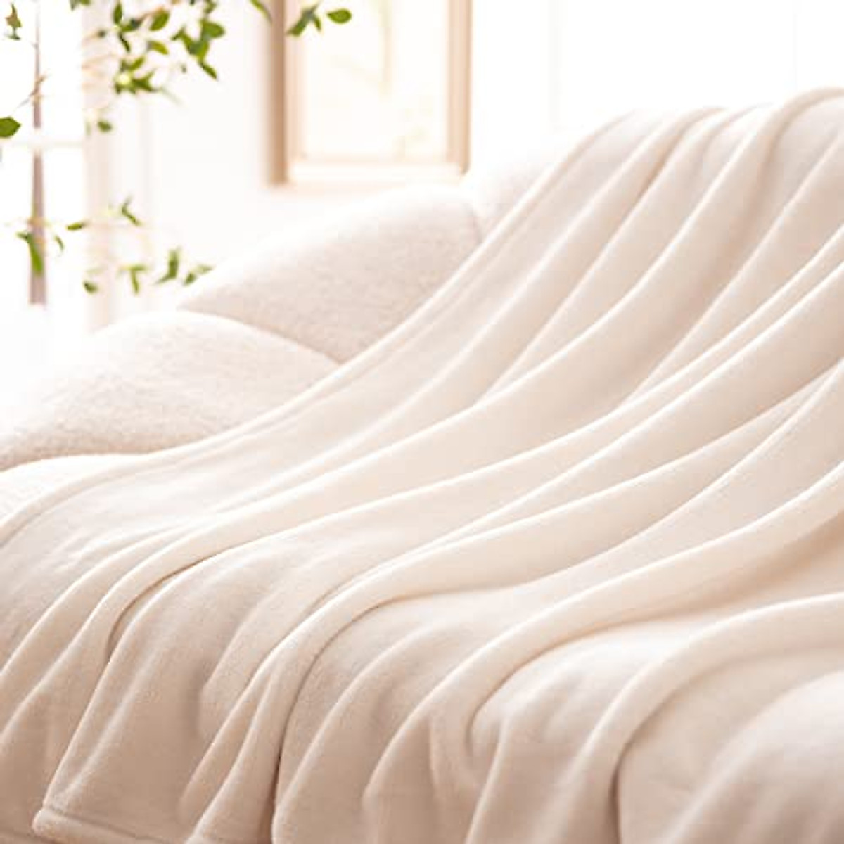Bertte Fleece Throw Blanket Super Soft Cozy Warm Lightweight Throw for Sofa Couch Luxury Decorative Velvet Pattern Bed Blanket, 50"x60", Ivory White