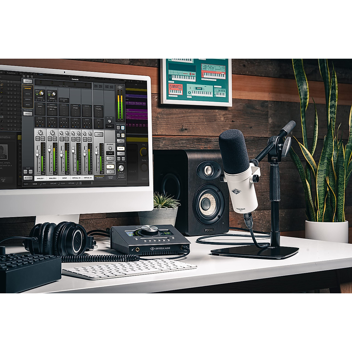 Universal Audio SD-1 Standard Dynamic Microphone, White