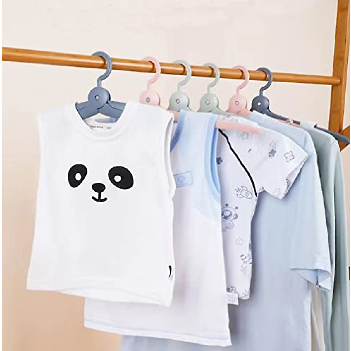 Ainior Portable Folding Travel Hangers, Multifunctional Hangers, Collapsible Clothes Drying Rack Hangers for Holiday,Camping,Travel,Home (6 Pcs (Green)