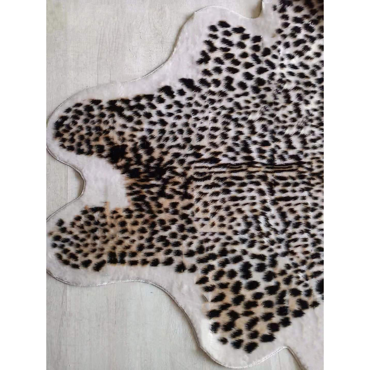 Leopard Area Rug Animals Printed Hide Mats Faux Fur Cowhide Skin Carpet for Home Office, Livingroom, Bedroom, 5.2ft x 6.5ft (160 x 200cm)