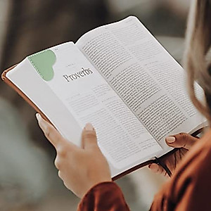 6 Pcs Leather Heart Bookmark,Cute Bookmarks for Women, Handmade Book Accessories for Reading Lovers, Bookworms' Gifts, Book Lover's Favorites