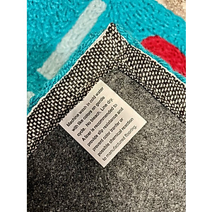 Jellybean Indoor/Outdoor Decorative I Luv Walks Accent Rug - 21" X 33"