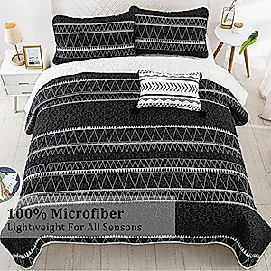 Black Quilt Set King, Black Striped Triangle Pattern Printed Bedspread Coverlet, 3 Pieces (1 Quilt + 2 Pillowcases), Soft Microfiber Bohemian Bedding Quilt Coverlet for Summer 90"x103"