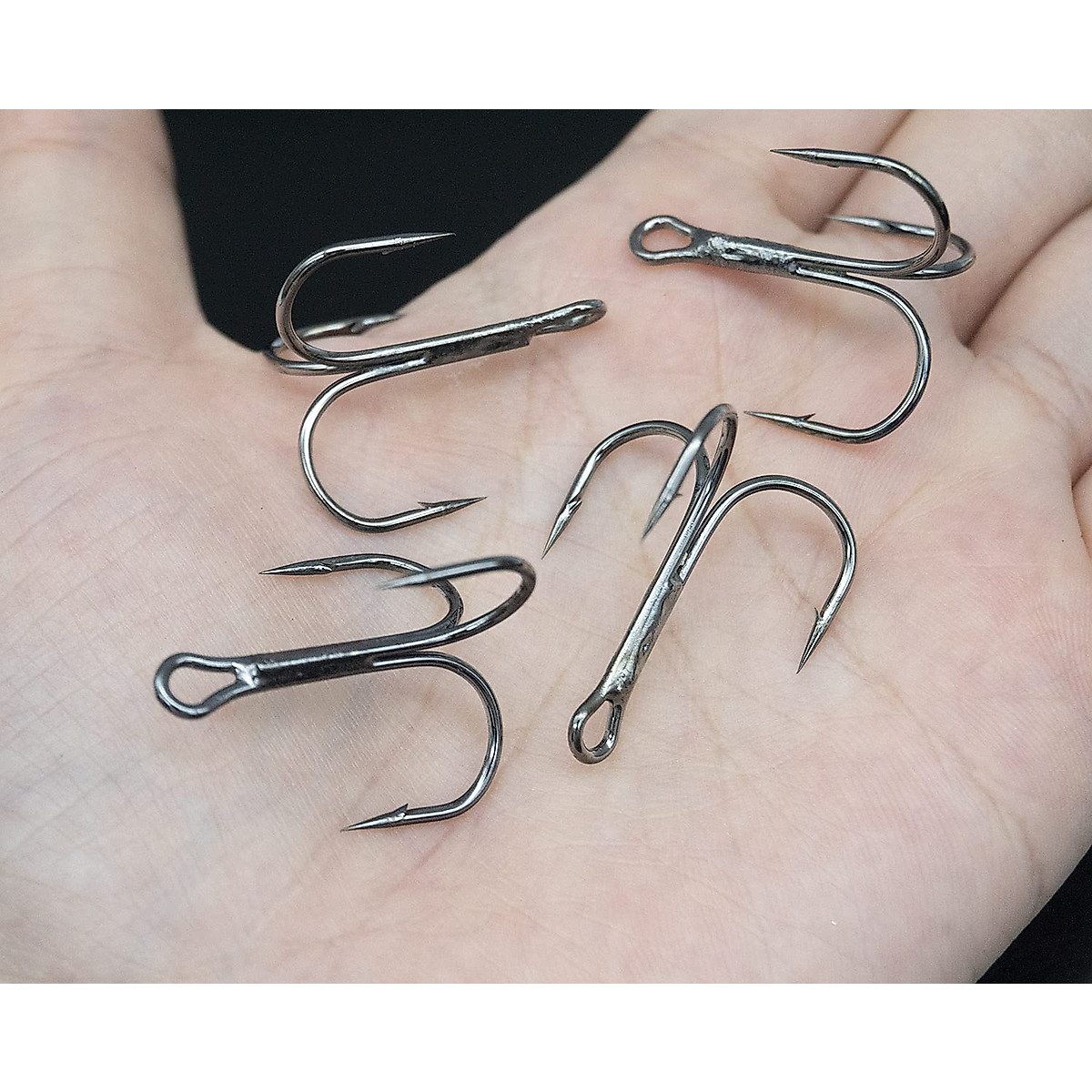 Fishing Treble Hook Strong Sharp 100pcs Triple Barbed Tackle Hooks Silvery Tuba High Carbon Super Sharp Solid riple Barbed Steel Fish Hooks Round Bend for Saltwater Freshwater Size 1 2 4 6 8 10 12