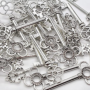 Mixed Set of 30 Large Skeleton Keys in Antique Silver - Set of 30 Keys (Silver Color)