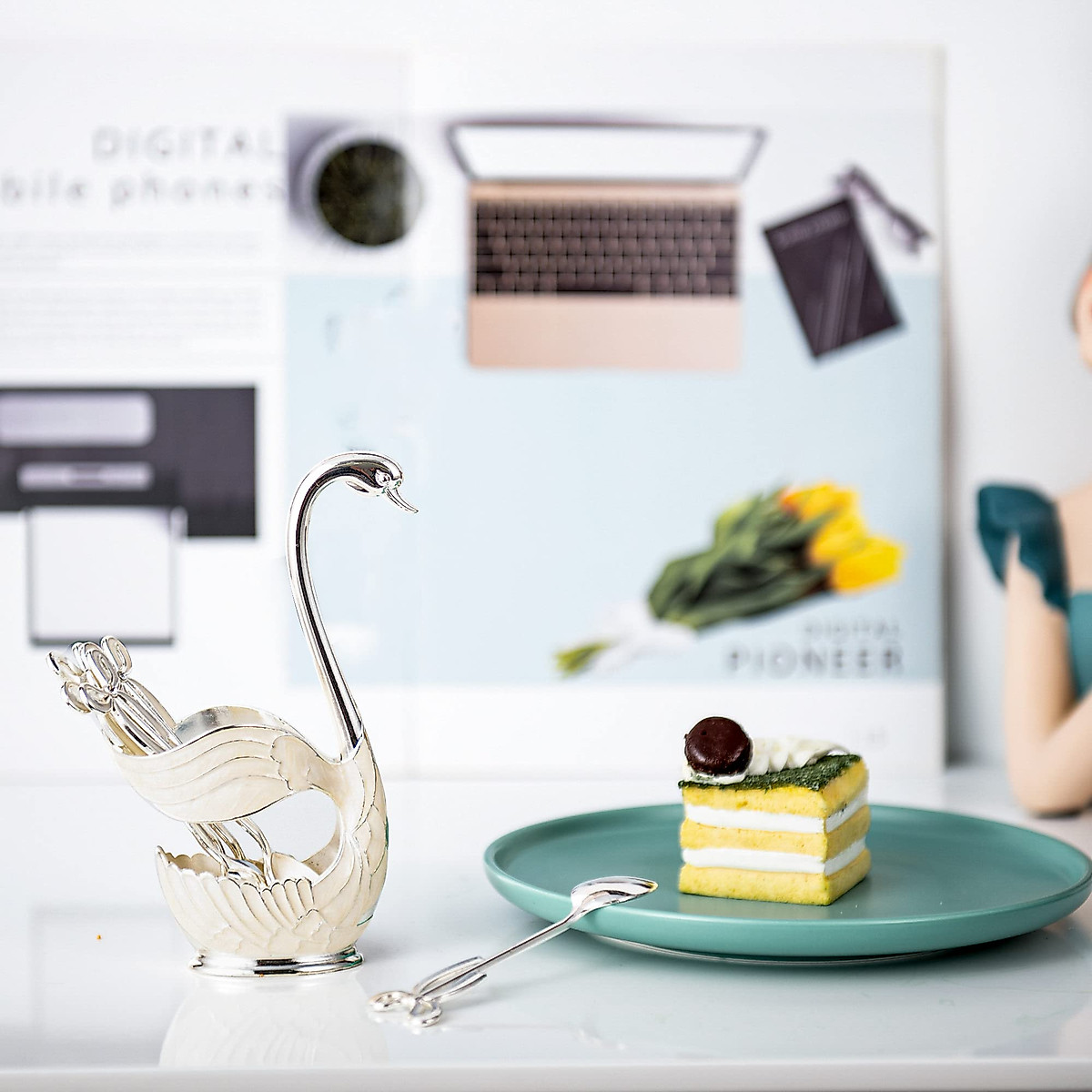 Feyarl Coffee Dessert Sugar Spoon Set Decorative Swan Base Holder with 6pcs Spoons for Stirring Mixing Dessert Ice Cream Coffee Teaspoon Cake Flatware (Silver)