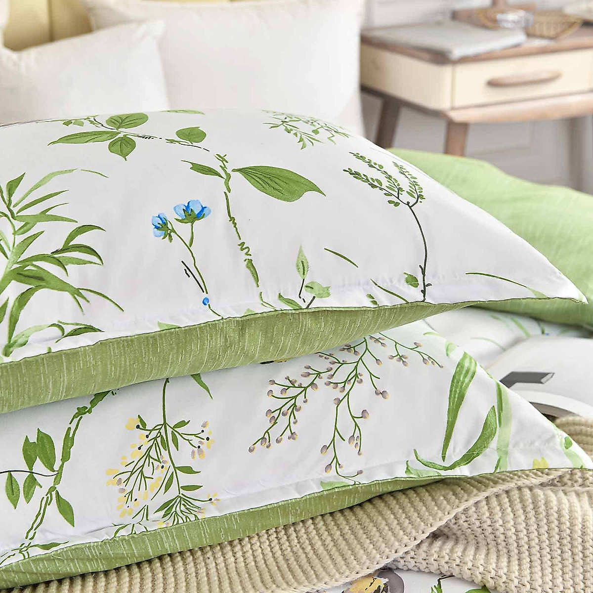 Nanko King Size Duvet Cover Set, Green Floral/Flower Leaf Bird Print Pattern, 3pc 104x90 Microfiber Comforter Quilt Bedding Cover with Zip Ties - Spring Modern Farmhouse for Men and Women Teen Girl