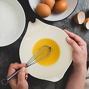 GLAD Mixing Bowl with Handle – 3 Quart | Heavy Duty Plastic with Pour Spout and Non-Slip Base | Dishwasher Safe Kitchen Supplies for Cooking and Baking, White