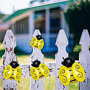 QMCAHCE Metal Bumblebee Wall Decoration, 3D Iron Bee Art Sculpture Outdoor Home Garden Courtyard Lawn Fence Wall Decoration, Metal Bee Hanging Wall Decorations(Yellow)