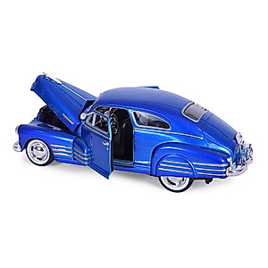 Motormax 124 1948 Chevy Aerosedan Fleetline Vehicle(Colors May Vary)
