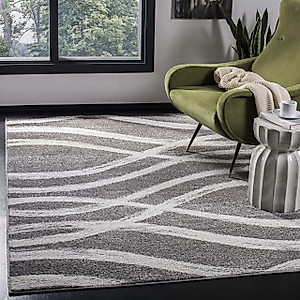 SAFAVIEH Adirondack Collection Area Rug - 6' x 9', Charcoal & Ivory, Modern Wave Distressed Design, Non-Shedding & Easy Care, Ideal for High Traffic Areas in Living Room, Bedroom (ADR125R)