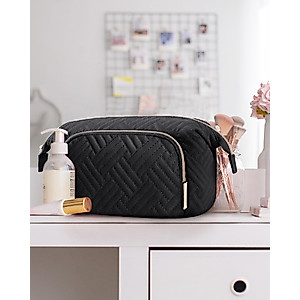 BAGSMART Travel Makeup Bag, Cosmetic Bag Make Up Organizer Case,Large Wide-open Pouch for Women Purse for Toiletries Accessories Brushes Black