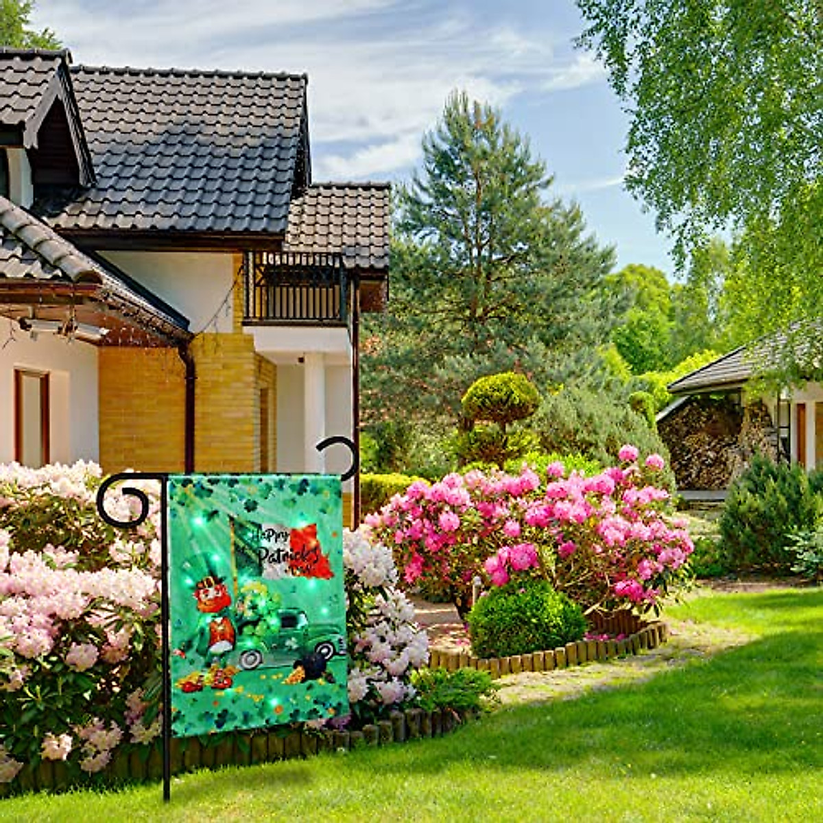 St Patricks Day Garden Flag with Lights, Irish Garden Flag Leprechaun Sat in the Irish Green Truck Flags, Shamrock Hat Flag Double Sided Yard Flags for Lawn Garden Outdoor Decorations (12 x 18 Inch)