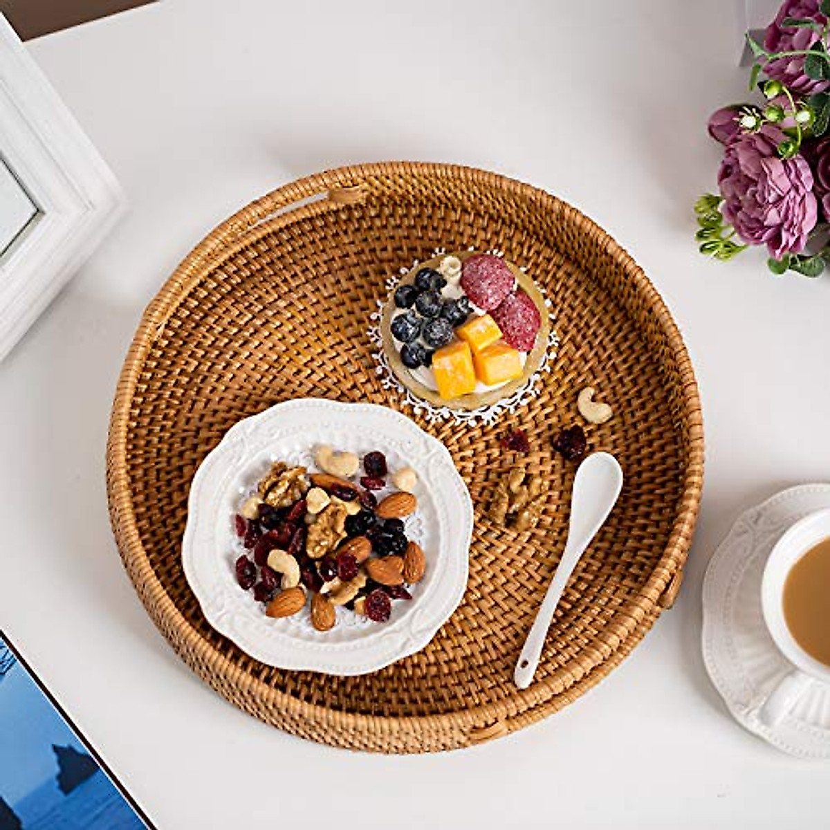 Sziqiqi Rattan Serving Tray Round Woven Decorative Tray for Coffee Table with Handles Display Storage Basket Trays for Fruit Food Drinks Snack Wicker Boho Ottoman Platter