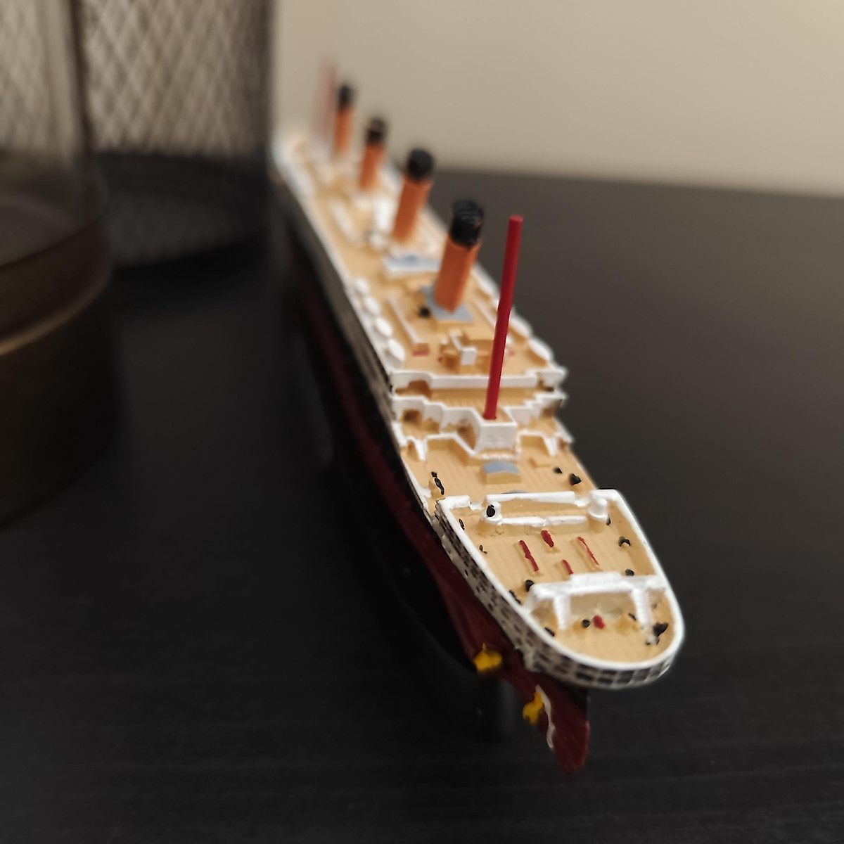 Titanic Resin Model 8" long (sg)
