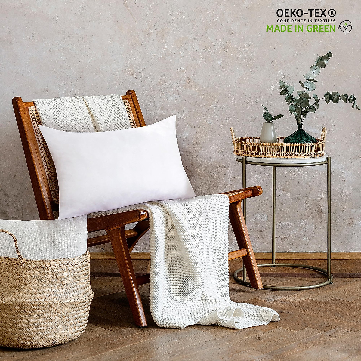 ROYALE LINENS 16 x 24 Pillow Insert - Down Alternative Throw Pillows Insert - Rectangle Pillow Pack of 1 White - Bed & Couch Pillows - Inner Cushion for Bed, Cushion for Living Room - Shams Stuffer