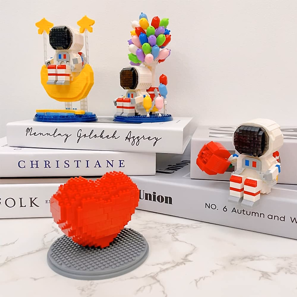 Uvini Building Blocks Astronaut Model with Light STEM Building Toy Micro Blocks for Adults or Teens Gifts Balloons Spaceman Mini Blocks Set DIY Bricks Toys 670 PCS, 00879