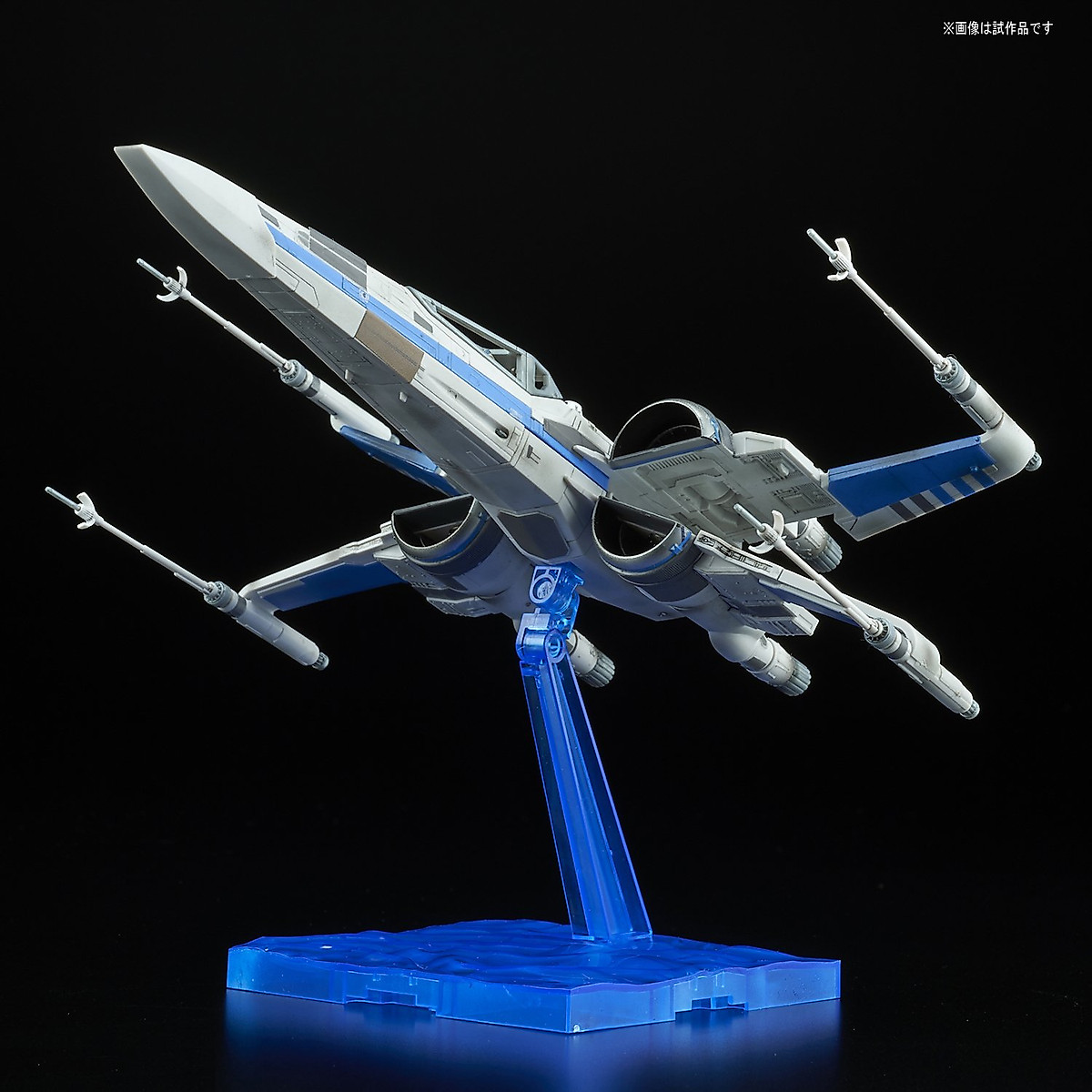 Bandai Hobby 1/72 Blue Squadron Resistance X-Wing "Star Wars: The Last Jedi"