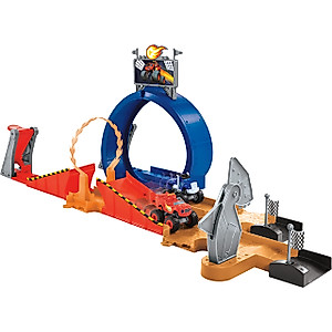 Fisher-Price Nickelodeon Blaze and The Monster Machines Monster Dome Racetrack playset with Stunt Track and Character Trucks for Preschool Kids