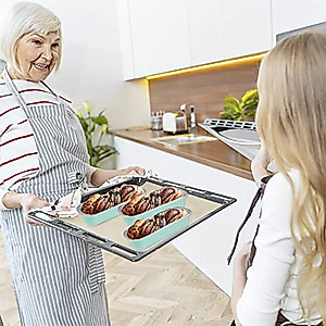 Hcqxnsl 50Pcs Mini Loaf Pans with Lids Spoons and Sealing Stickers 200ml Heat Resistant Aluminum Foil Baking Pans Reusable Rectangle Foil Bread Container Cake Baking Pans for Home Kitchen(Kafalan)