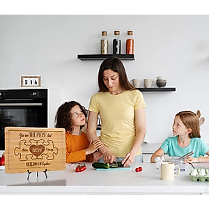 Mothers Day Gifts for Mom, Personalized Mom Puzzle Cutting Board with Custom Kids Names, Personalized Gifts for Mothers, Mom Cutting Board for Birthday, Christmas, Grandma Gifts from Grandkids