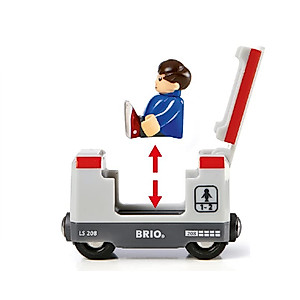 BRIO World - 33773 Railway Starter Set | 26 Piece Toy Train with Accessories and Wooden Tracks for Kids Age 3 and Up - Green