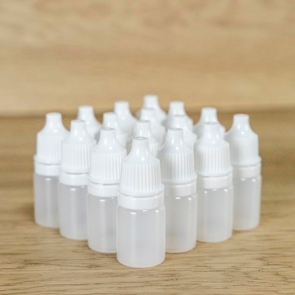 Jarvials Squeezable Dropper Bottles 20pcs 5ml Empty Plastic Squeezable Eye Liquid Dropper with Screw Cap