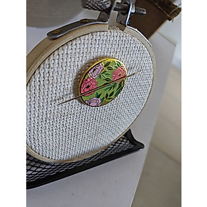 Field of Flowers Needle Minder