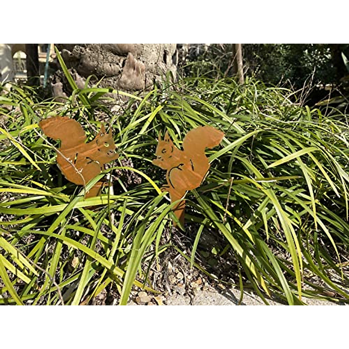 Wetufin - 2pcs Steel Silhouette Squirrel with Rusty Patina Garden Metal Art Decoration Decoration Animal Statue Stake for Garden Yard Home, 8.27 * 4.72in