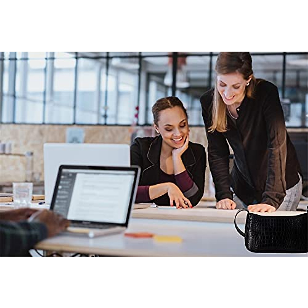 wearigoo Clutch Purses Shoulder Bag for Women Small Cute Classic Evening Hand Bag Tote Shoulder Crossbody Bags with Long Strap and Top Zipper Closure Black