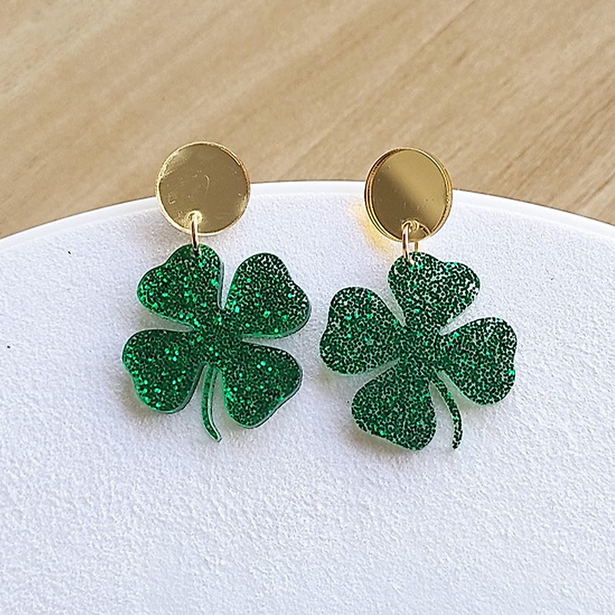 St Patricks Day Accessories Shamrock Earrings for Women St Patricks Day Earrings Acrylic Green Drop Earrings Irish Holiday Earrings Jewelry St Patricks Day Shirt Women Outfits