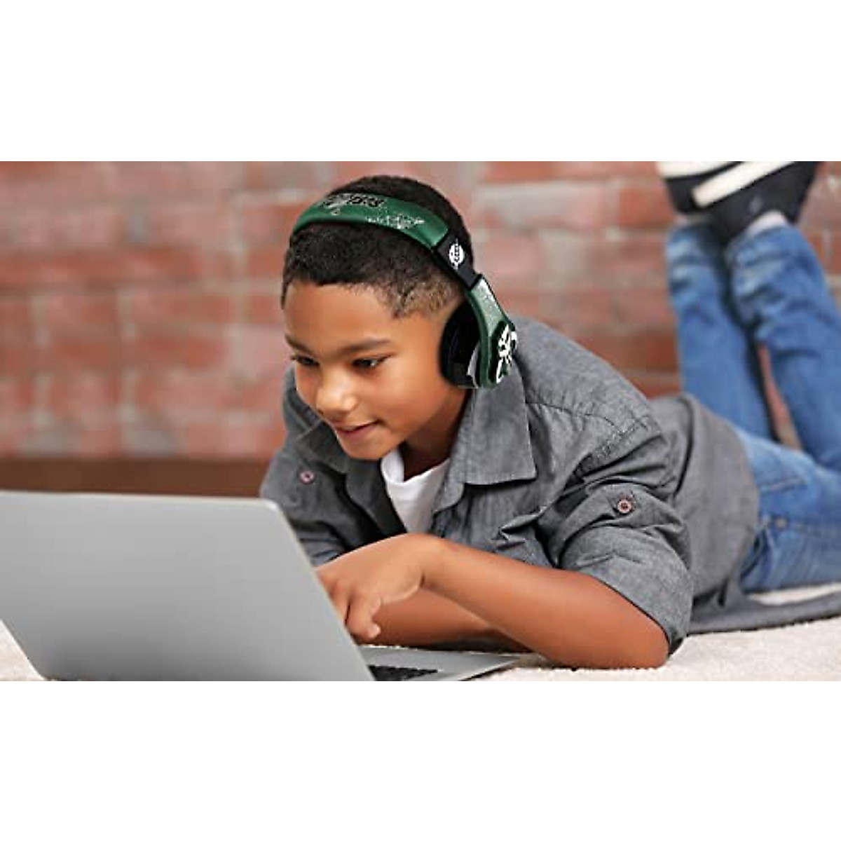 eKids Book of Boba Fett Bluetooth Headphones, Wireless Headphones with Microphone Includes Aux Cord, Kids Headphones for School, Home, or Travel