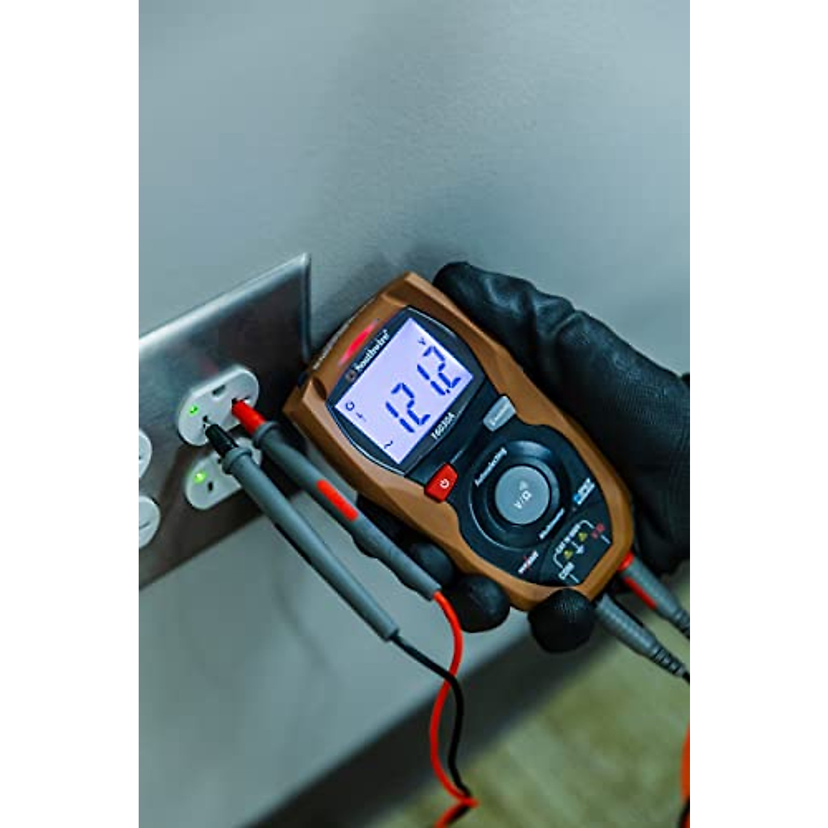 Southwire 16030A Autoselecting CAT IV Multimeter