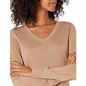 Amazon Essentials Women's Classic-Fit Lightweight Long-Sleeve V-Neck Sweater (Available in Plus Size), Camel Heather, Medium