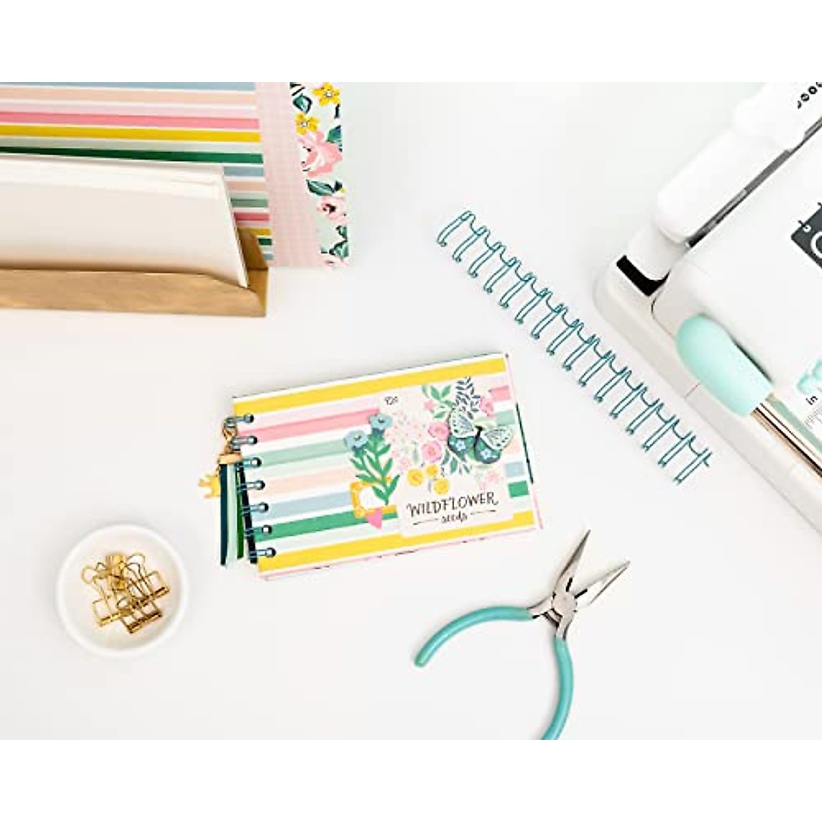 We R Memory Keepers The Cinch Book Binding Machine Version 2 | White