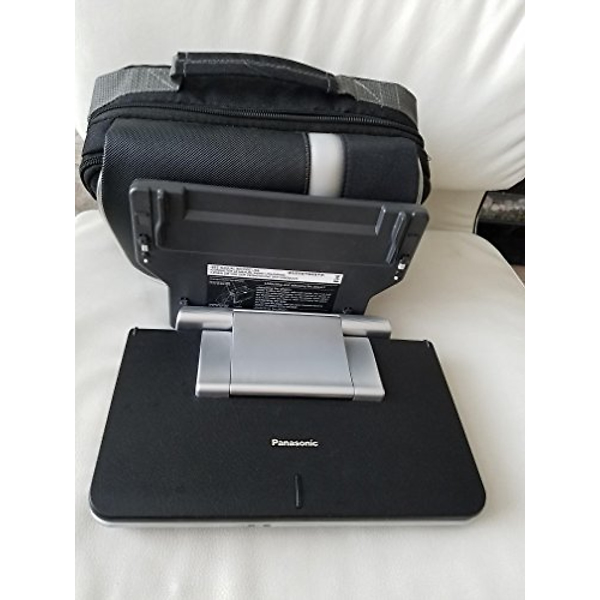 Panasonic DVD-LS850 Portable DVD Player with 8.5" Diagonal Widescreen LCD - Deluxe Version includes Carry Case, Car Headrest Bracket, DC Adapter & 6 -Hour Battery