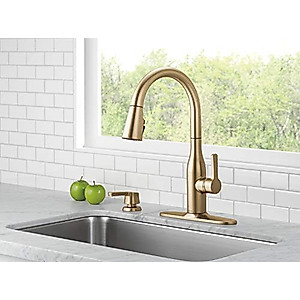 Delta Marca Single-Handle Pull-Down Sprayer Kitchen Faucet with ShieldSpray Technology in Champagne Bronze