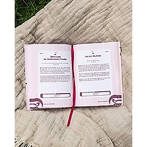 Jesus Calling: 365 Devotions for Kids (Girls Edition)
