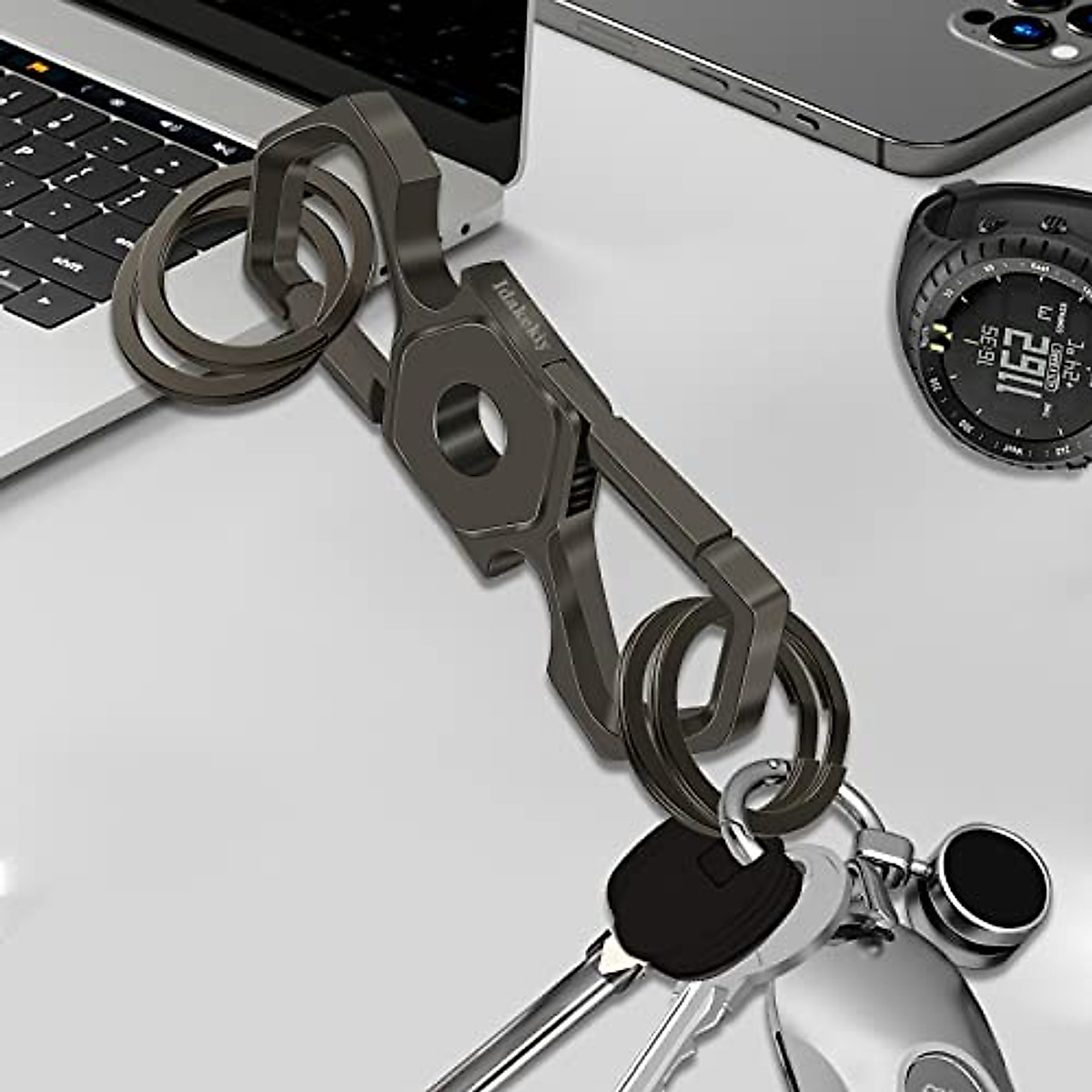 Idakekiy Key Chain Heavy Duty Car Keychain Clip Dual Bottle Opener with 4 Key Rings for Men or Women