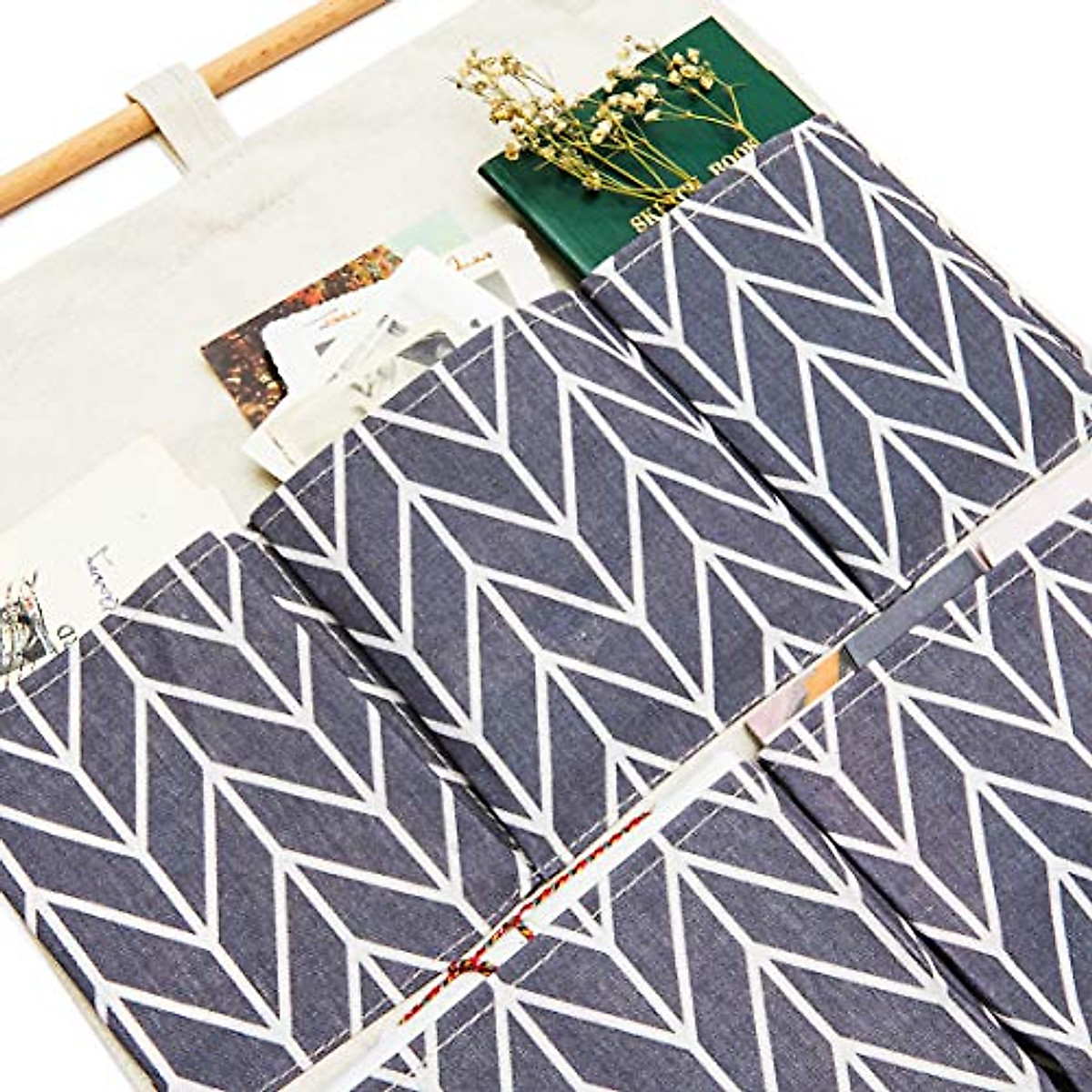 Juvale Blue Chevron Stripes Hanging Wall Organizer with 5 Pockets (17.5 x 14 in)