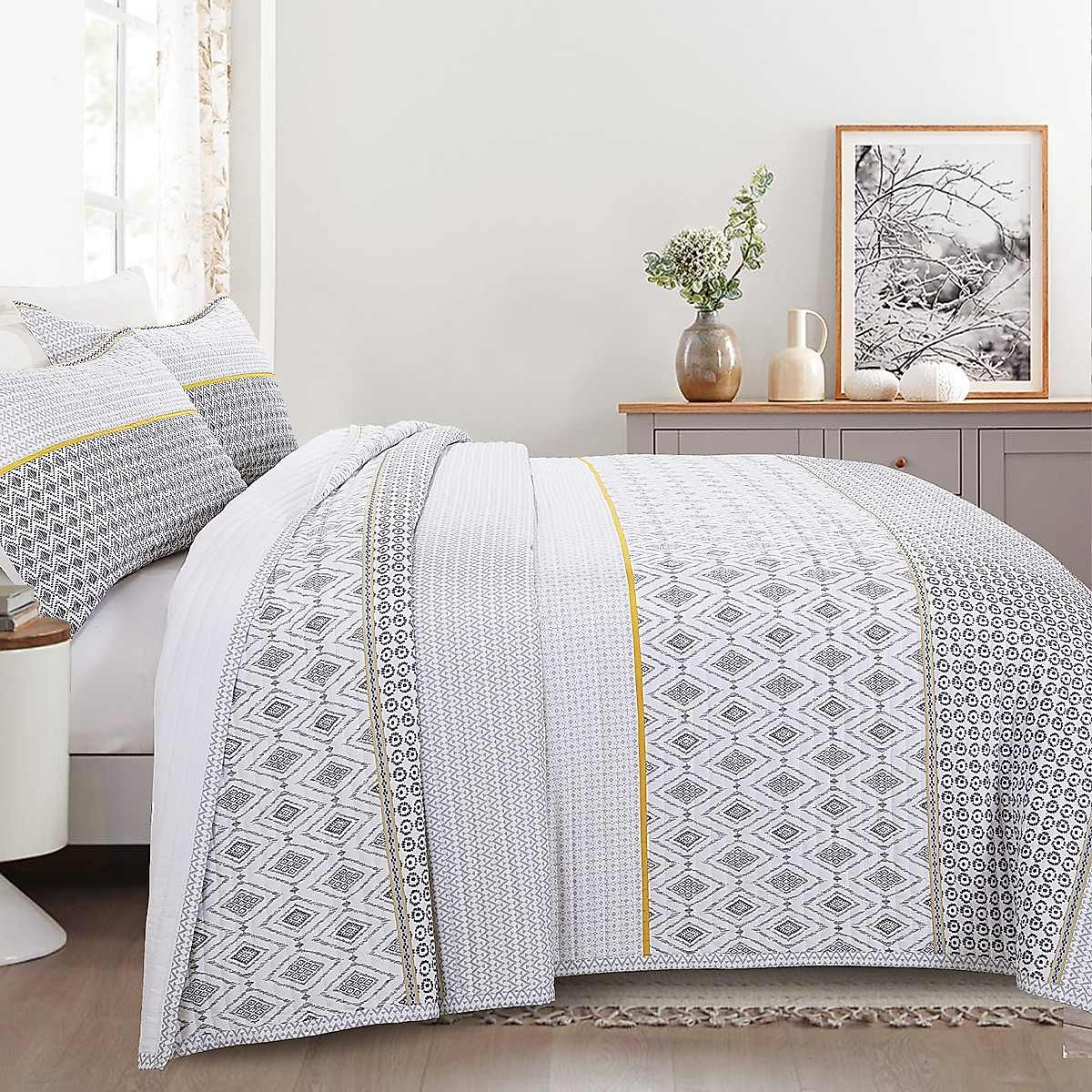 HOMBYS Oversized King Bedspread Boho Striped Pattern Quilt Set 3 Pcs Lightweight, Soft & Breathable Coverlet Beding Set for All Season