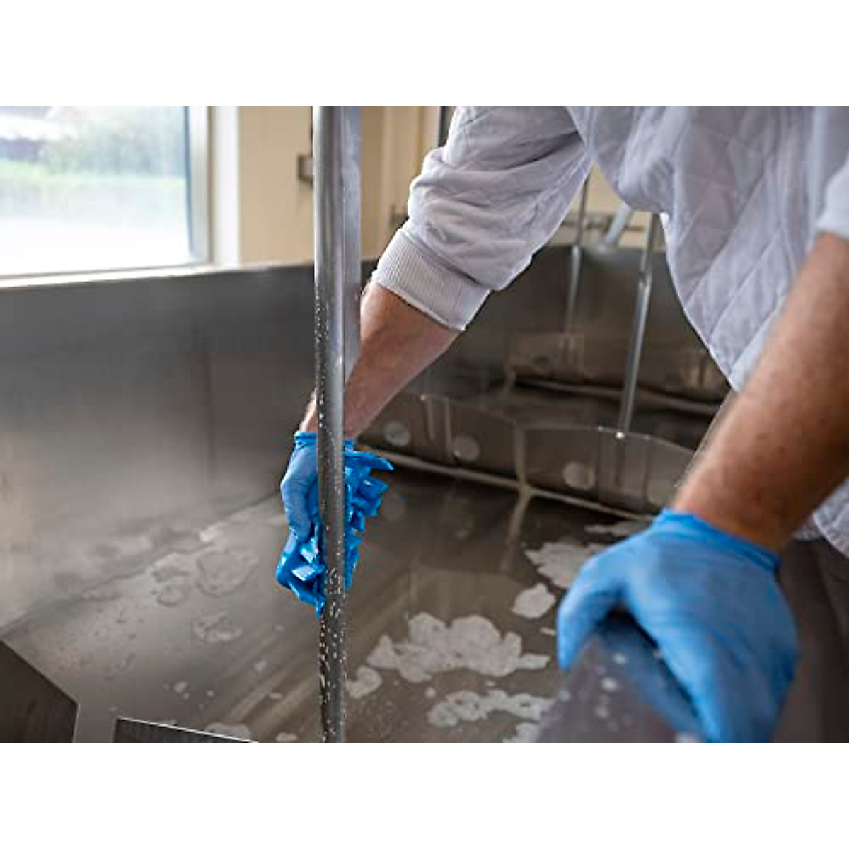 Vikan 38913 UST 6.9" Hand Brush - Stiff, Blue