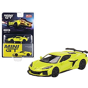 True Scale Miniatures Model Car Compatible for 2023 Chevrolet Corvette Z06 Accelerate Yellow 1/64 Diecast Model Car MGT00441