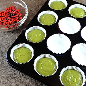 Xlloest Gold Standard Foil Cupcake Liners Baking Cups Paper 200 Pack