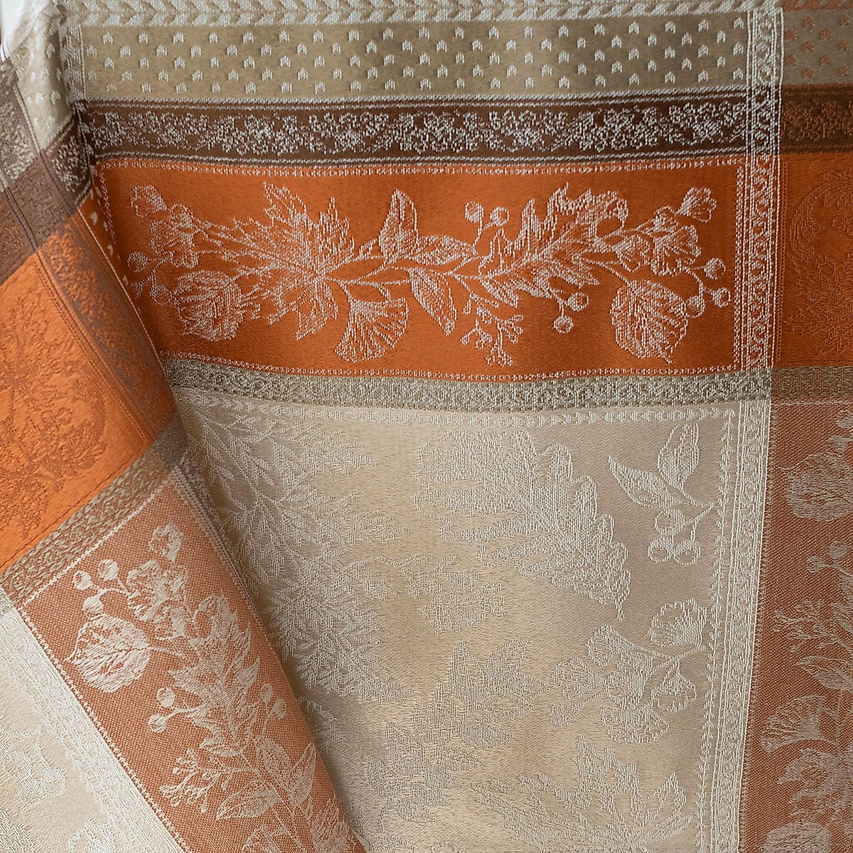 Benson Mills Heirloom Harvest Yarn Dyed Jacquard Fabric Table Cloth, Fall, Harvest and Thanksgiving Tablecloth (60" X 84" Rectangular, Heirloom Harvest)