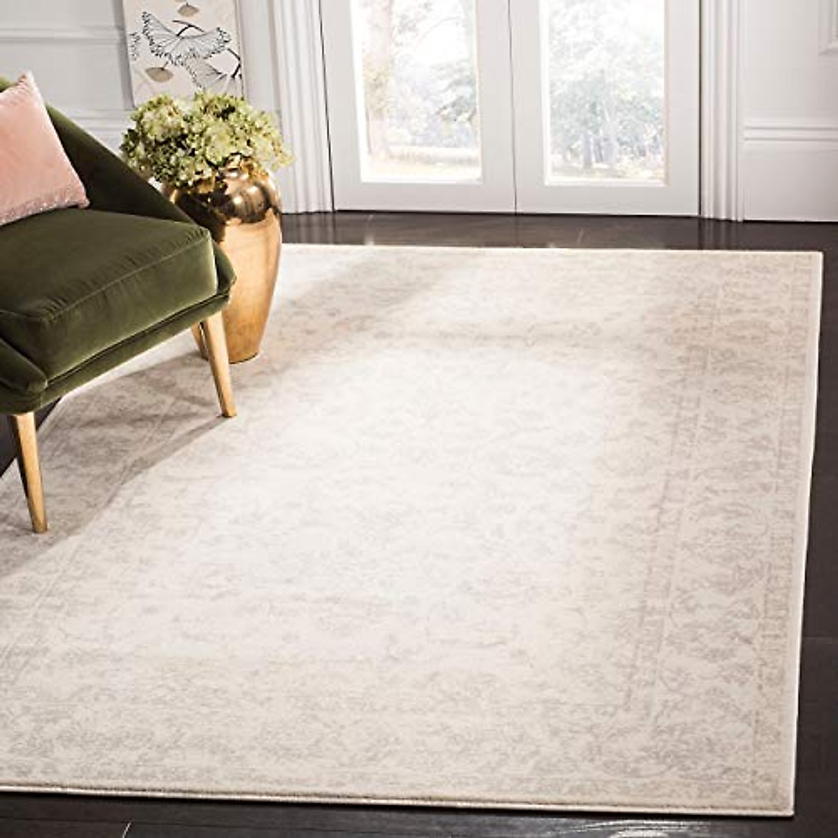 SAFAVIEH Carnegie Collection 3' x 5' Cream / Light Grey CNG621C Vintage Distressed Non-Shedding Living Room Bedroom Accent Rug