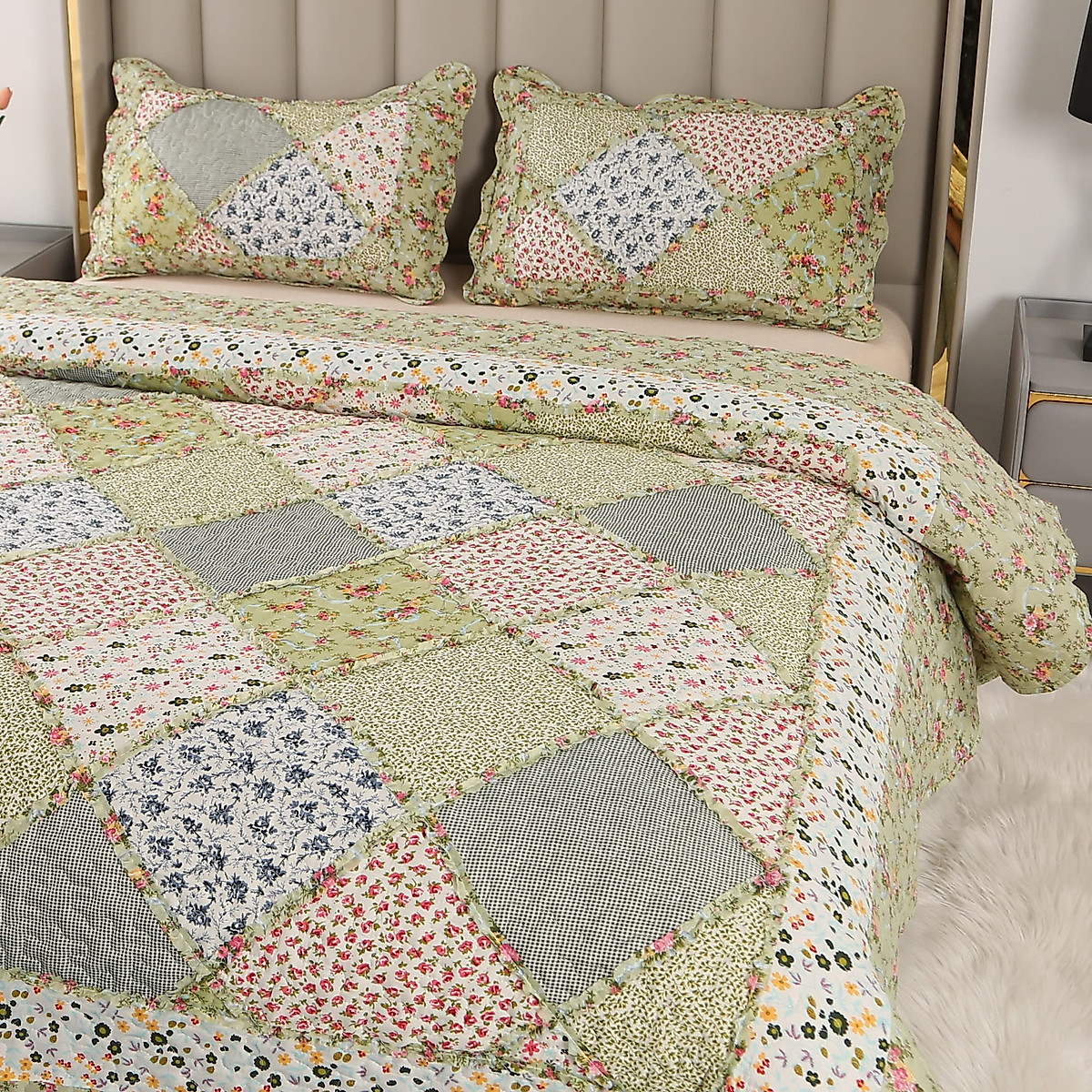 King Size Patchwork Quilt Set Green Floral Reversible Quilted Bedspread Coverlet Set 3-Piece Comforter Lightweight Stitched Quilt Bedding Set Bed Cover Blanket with 2 Pillow Shams for All Seasons