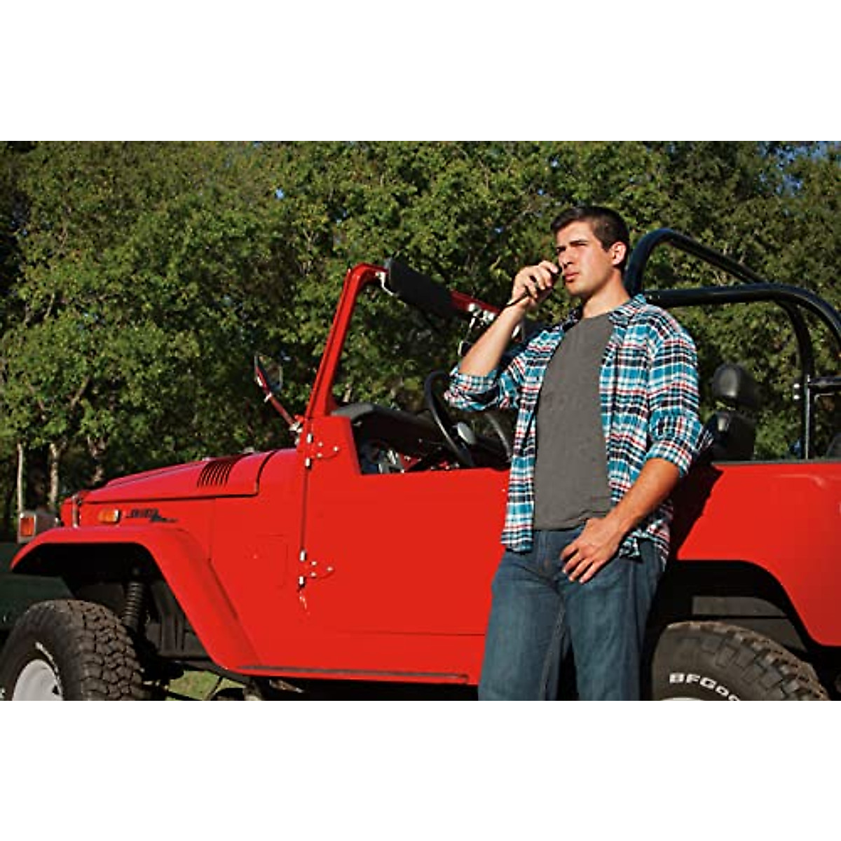 Uniden CMX760 Bearcat Off Road Series Compact Mobile CB Radio, 40-Channel Operation, Ultra-Compact for Easy Mounting, Large 7-Color Backlit LCD Display on Mic with Built-in Speaker Mic, Black