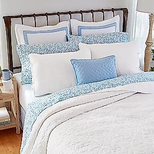 Laura Ashley Felicity Collection Quilt Set-100% Cotton, Reversible, All Season Bedding with Matching Sham(s), Pre-Washed for Added Softness, Queen, White