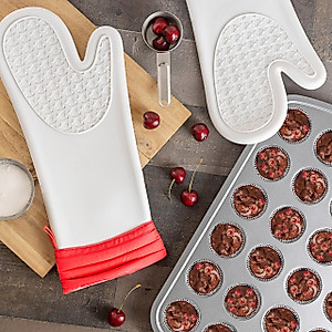 Silicone Oven Mitt, 2 Count- Extra Long 17 Inch Sleeve for Max Protection- Heat Resistant, Waterproof Non Slip Silicone for Easy Grip, Kitchen Gloves for Cooking, BBQ, Potholders w Soft Inner Lining